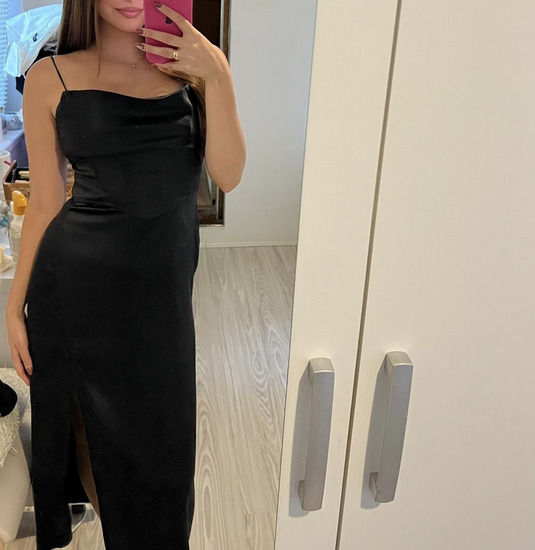 Zara saten haljina