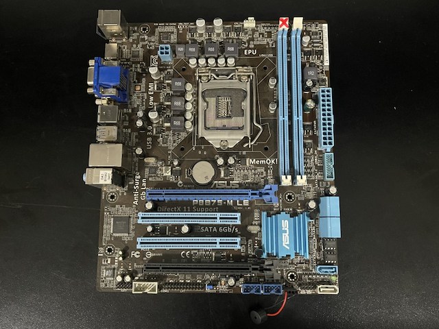 Matična ploča Asus B75-M (1155) 1 slot za ram ne radi