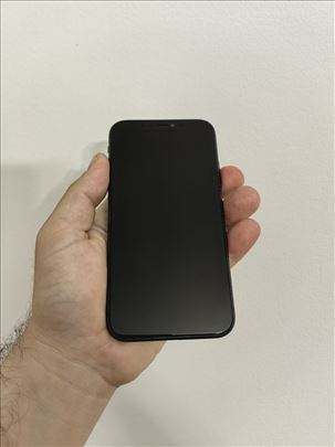 Iphone 11 64gb crni