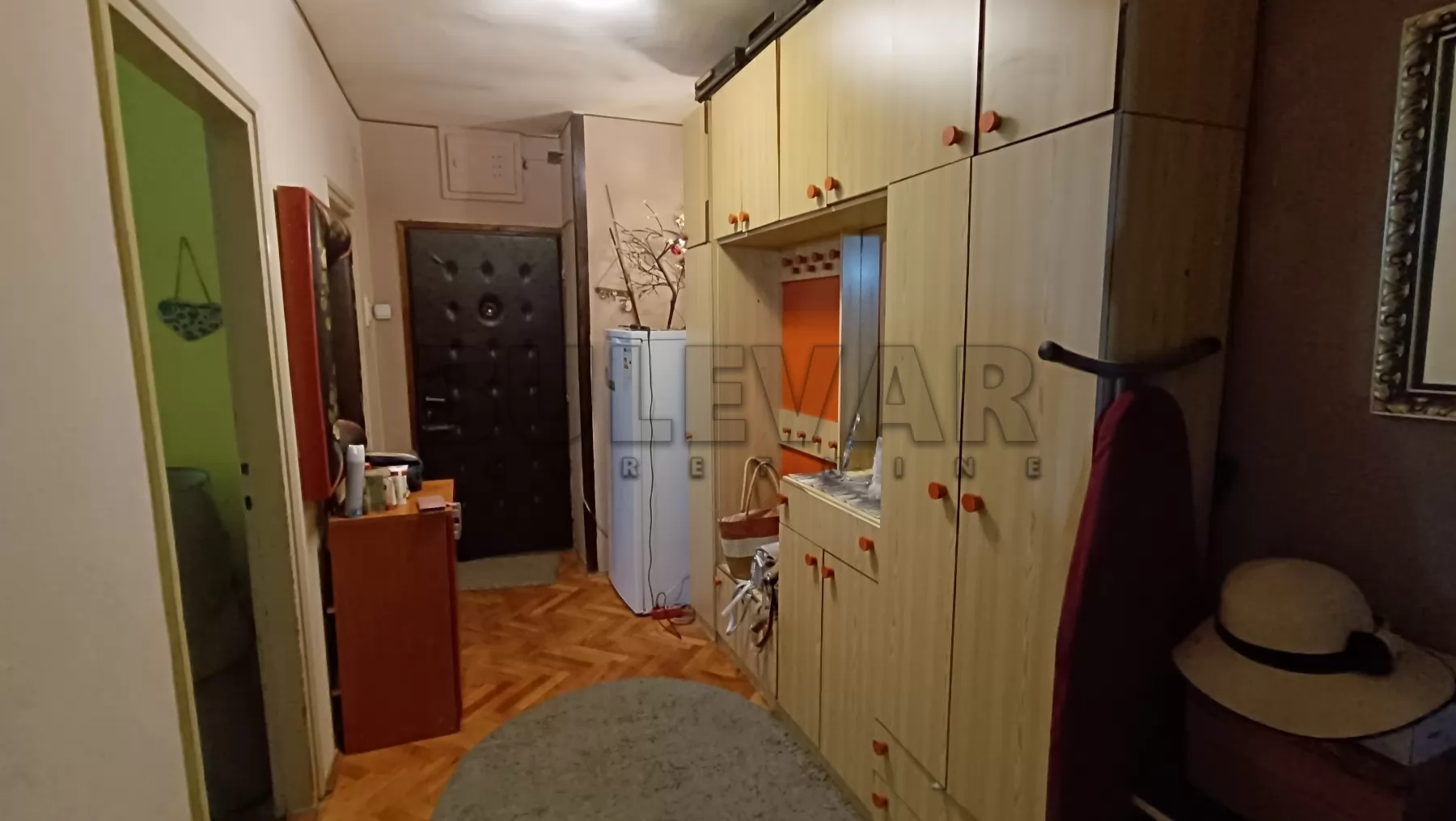 Dvosoban stan, 63 m2, Centar, Cara Lazara ID: p-016859