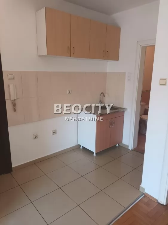 Dvosoban stan, 30 m2, Futoška, Ćirpanova ID: 133390