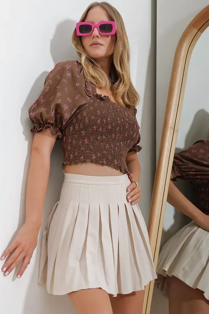 Trend Alacati Stili Ženska bluza kratkih rukava ALC-X11651, Brod izrez, Braon