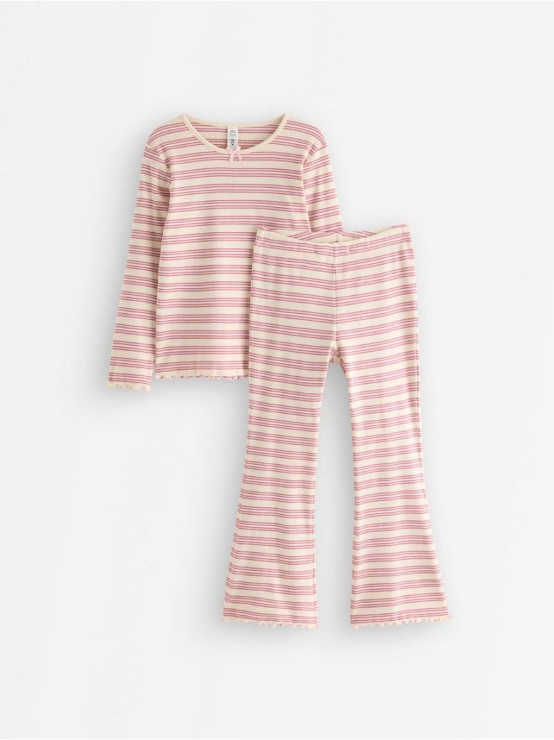 – Pyjama set