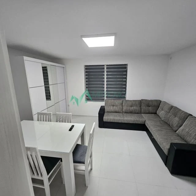 Izdavanje, Stan, 45m2 , Grbavica - Telep