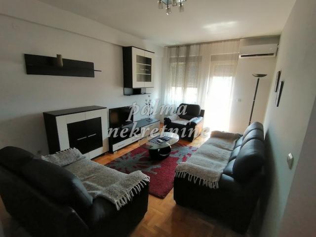 Izdavanje, Stan, 69m2 , Centar