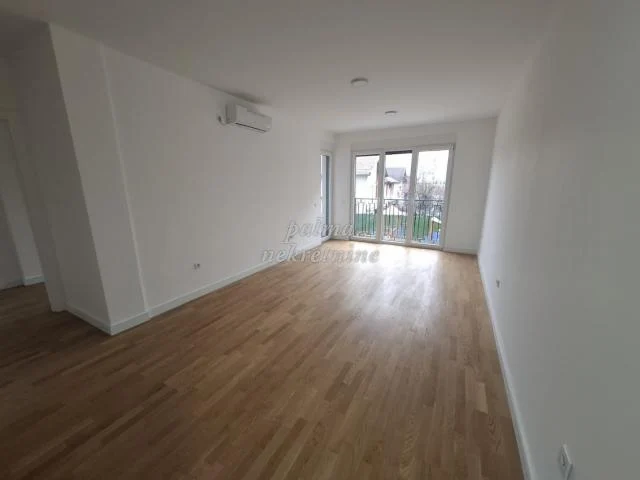 Izdavanje, Stan, 63m2 , Erdoglija