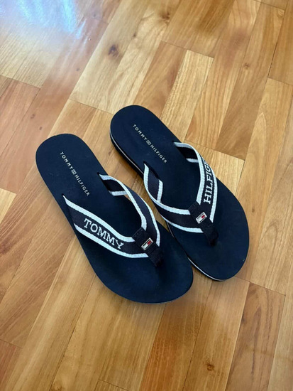 Tommy papuce