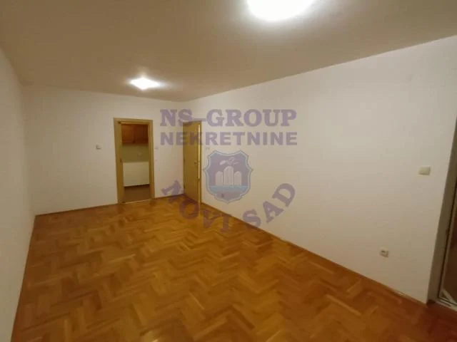 Odlican jednoiposoban na Novom Naselju!