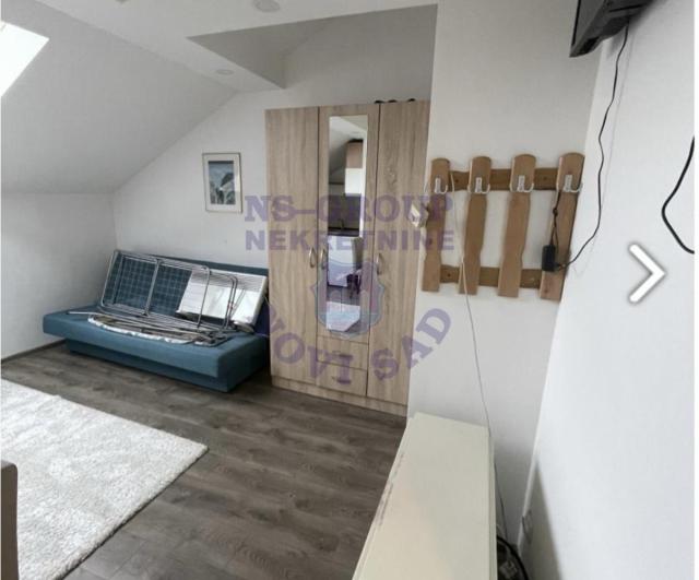 Garsonjera 23m2 Podbara