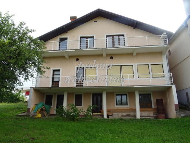 Prodaja, Kuća, 450m2 , Desimirovac