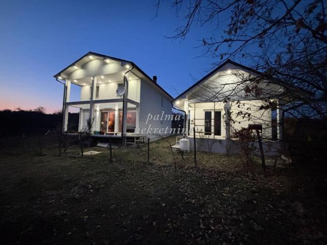 Prodaja, Kuća, 150m2 , Čumić
