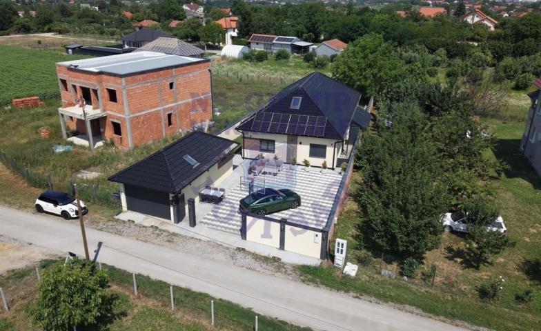 Odlična kuća na Puckarošu!