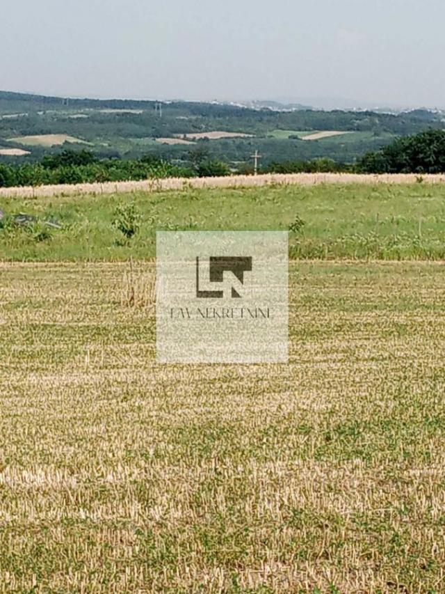 Na prodaju 3 građevinska placa u Bariču