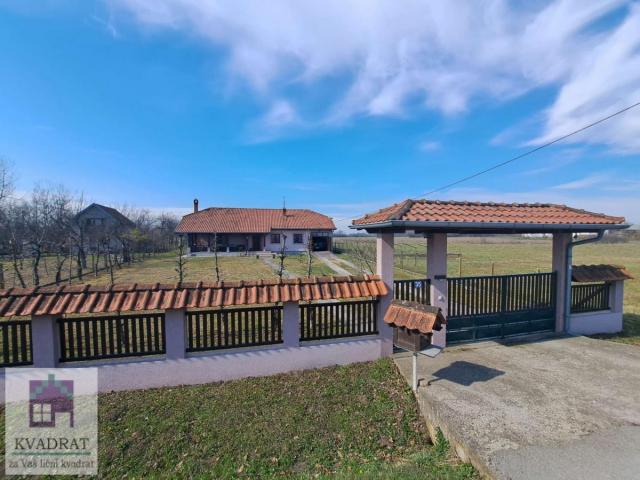 Kuća 209m2, plac 17a, Grabovac, Obrenovac - 247.000e