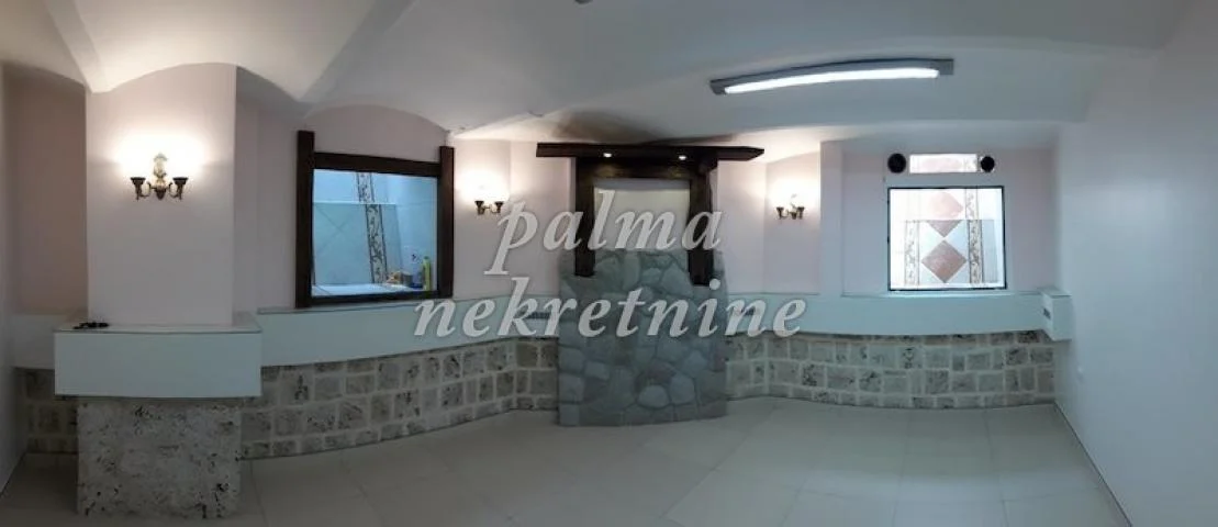 Prodaja, Poslovni prostor, 17m2 , Centar