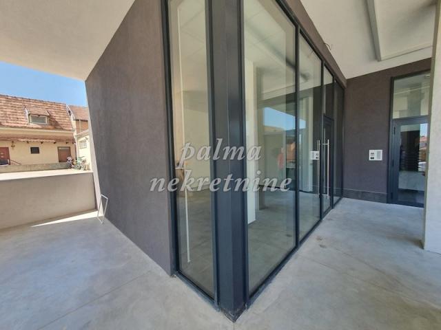Prodaja, Poslovni prostor, 37m2 , Centar