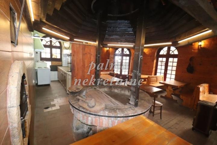 Prodaja, Poslovni prostor, 300m2 , Pivara