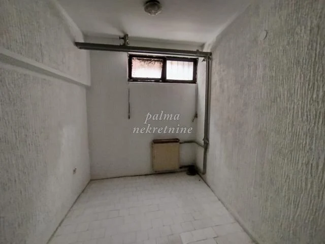 Prodaja, Poslovni prostor, 14m2 , Centar