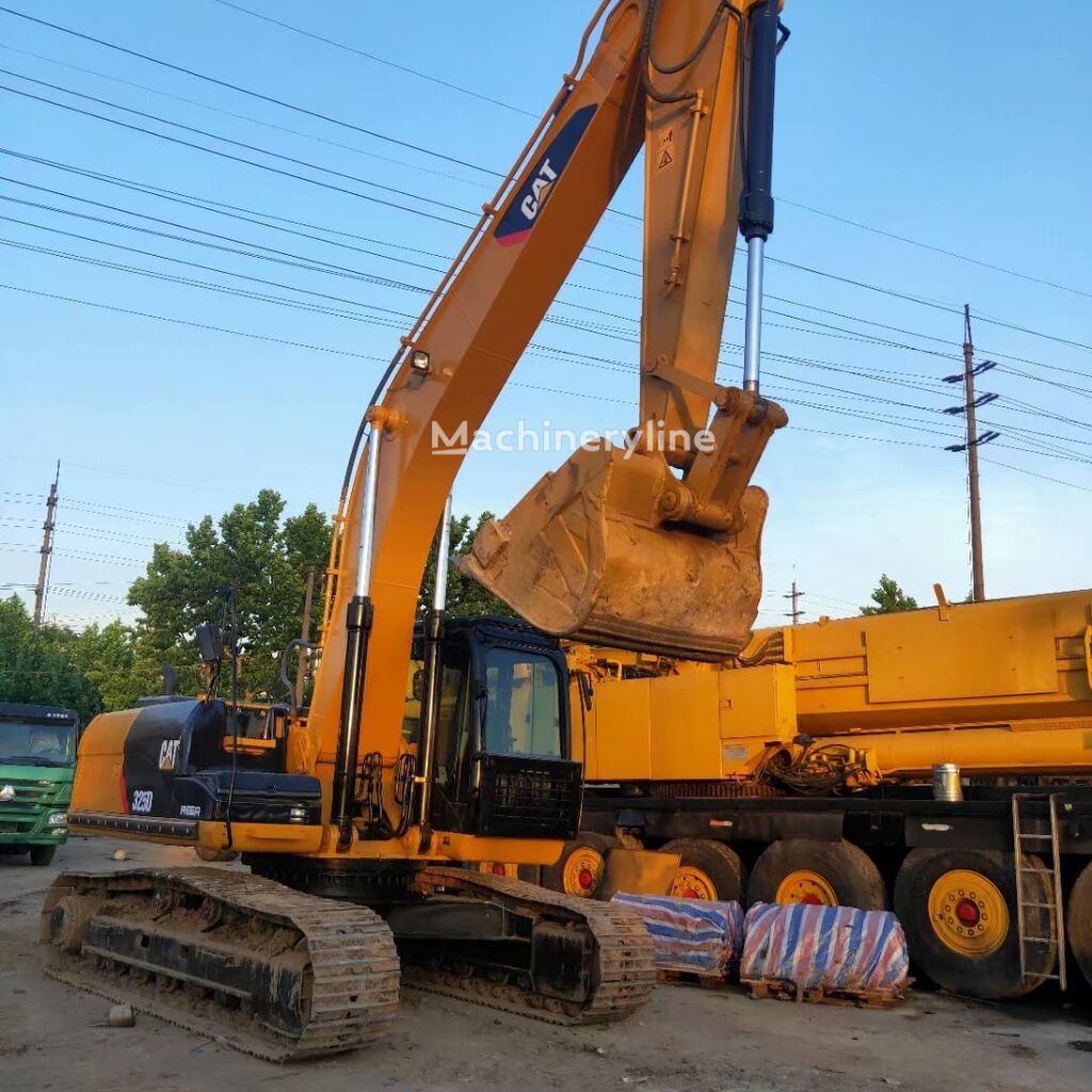 Caterpillar 325D bager guseničar