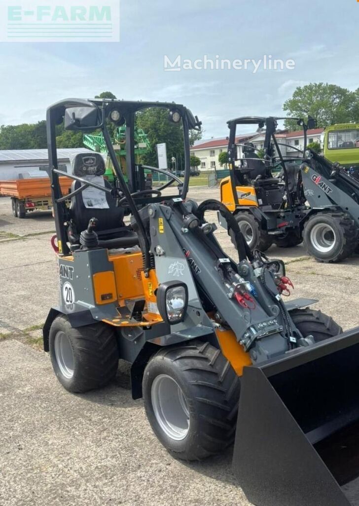 Giant g1200 tele -teleskopradlader mini bager