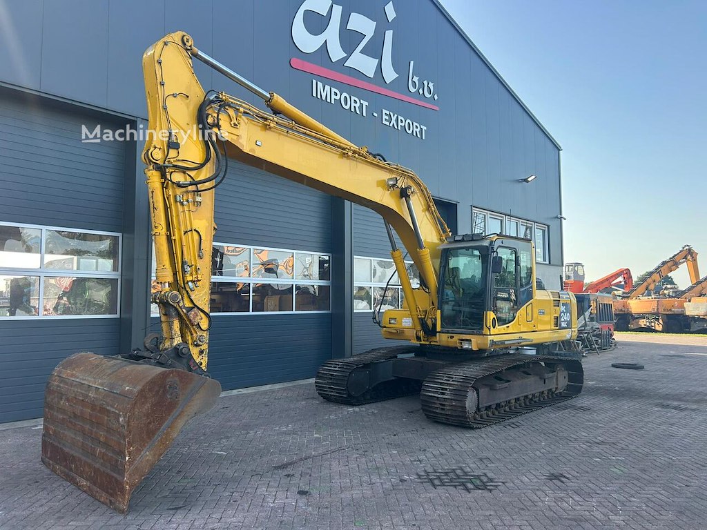 Komatsu PC 240LC-8 bager guseničar