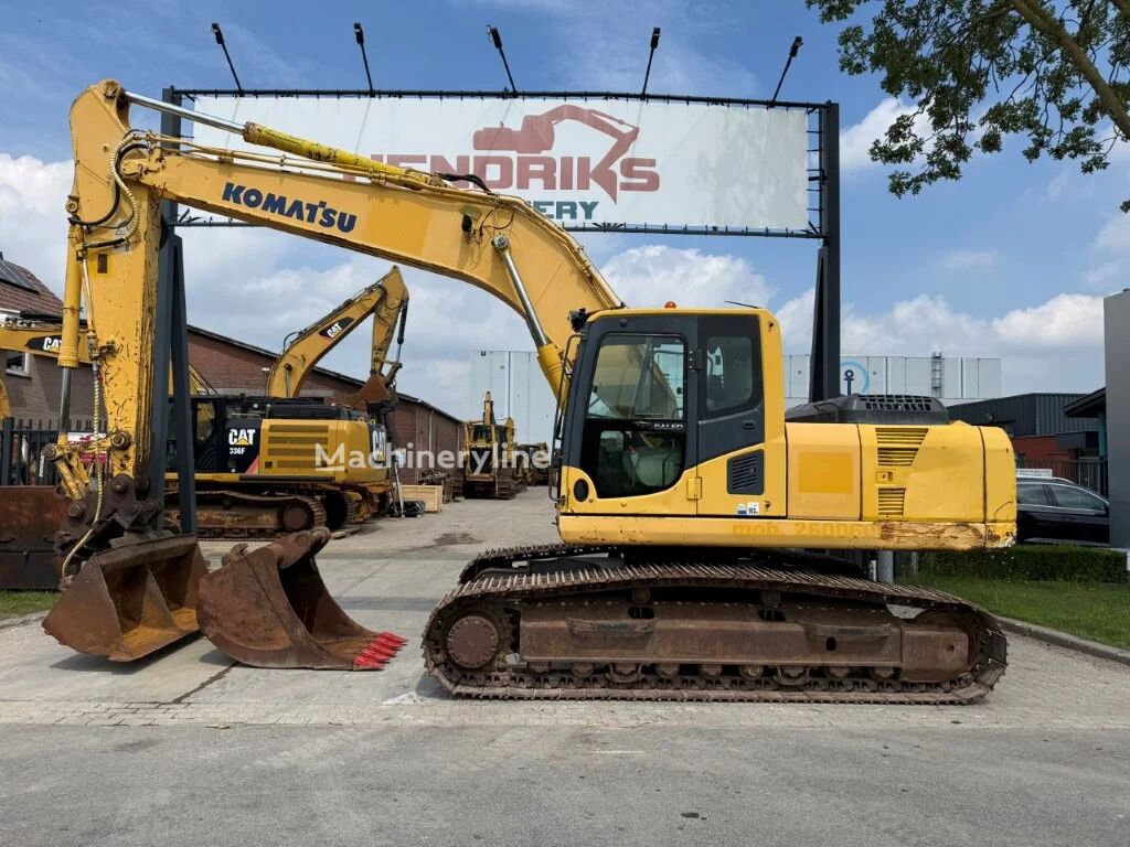 Komatsu PC210-8 bager guseničar