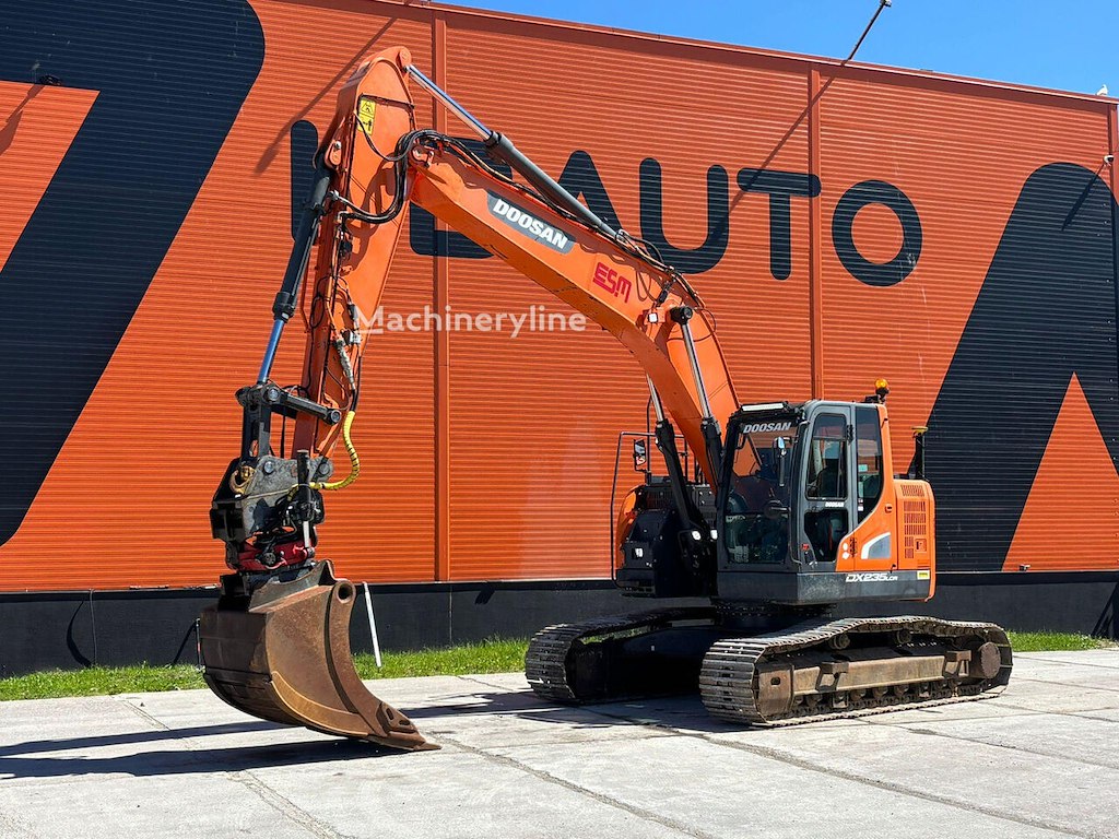 Doosan DX 235 LCR-5 3 D / TILTROTATOR / CENTRAL LUBRICATION / AC bager guseničar
