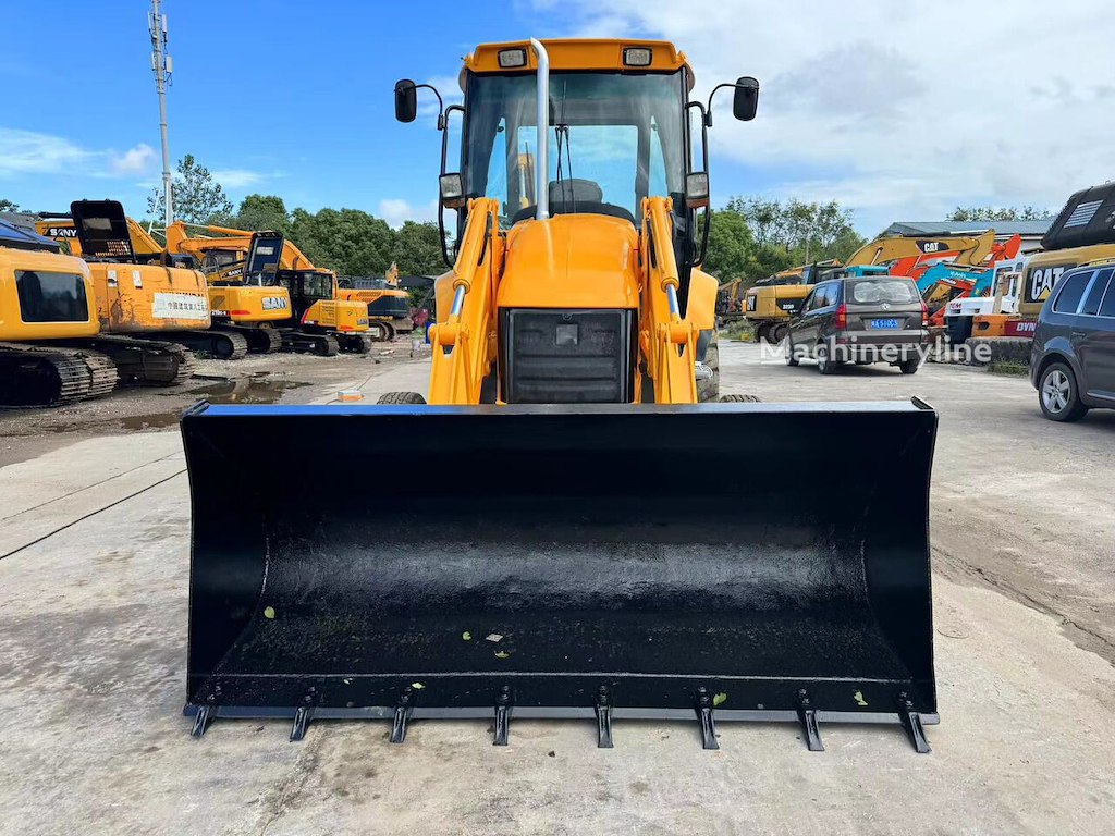 JCB 3CX bager-utovarivač