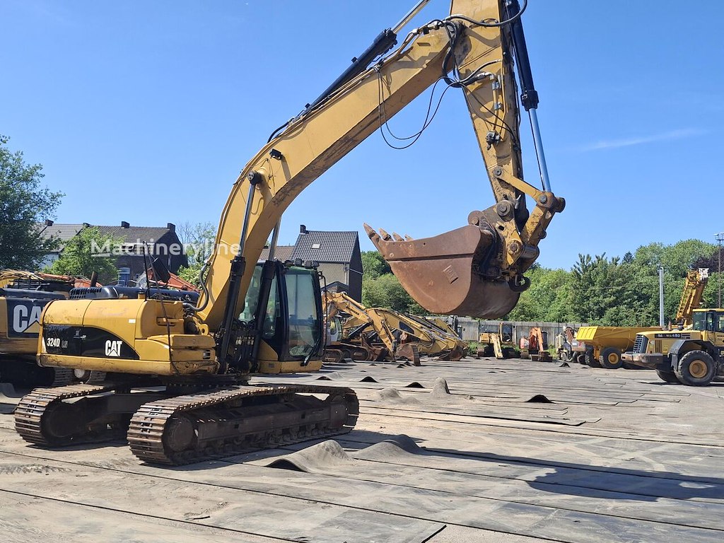 Caterpillar 324D bager guseničar