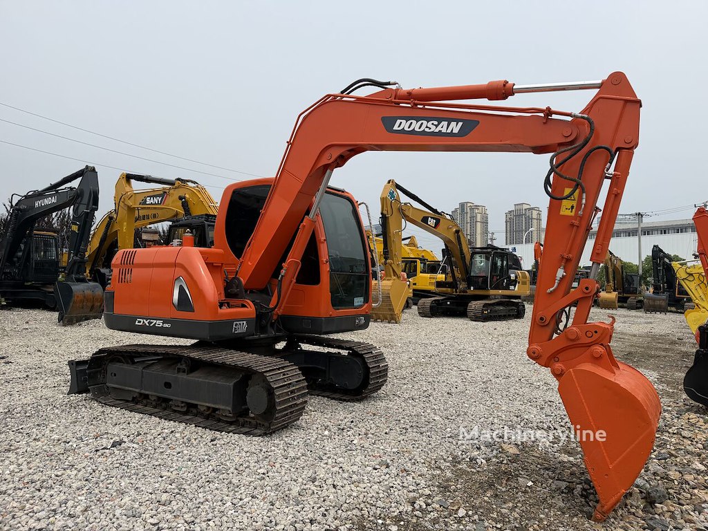 Doosan DX 75 mini bager