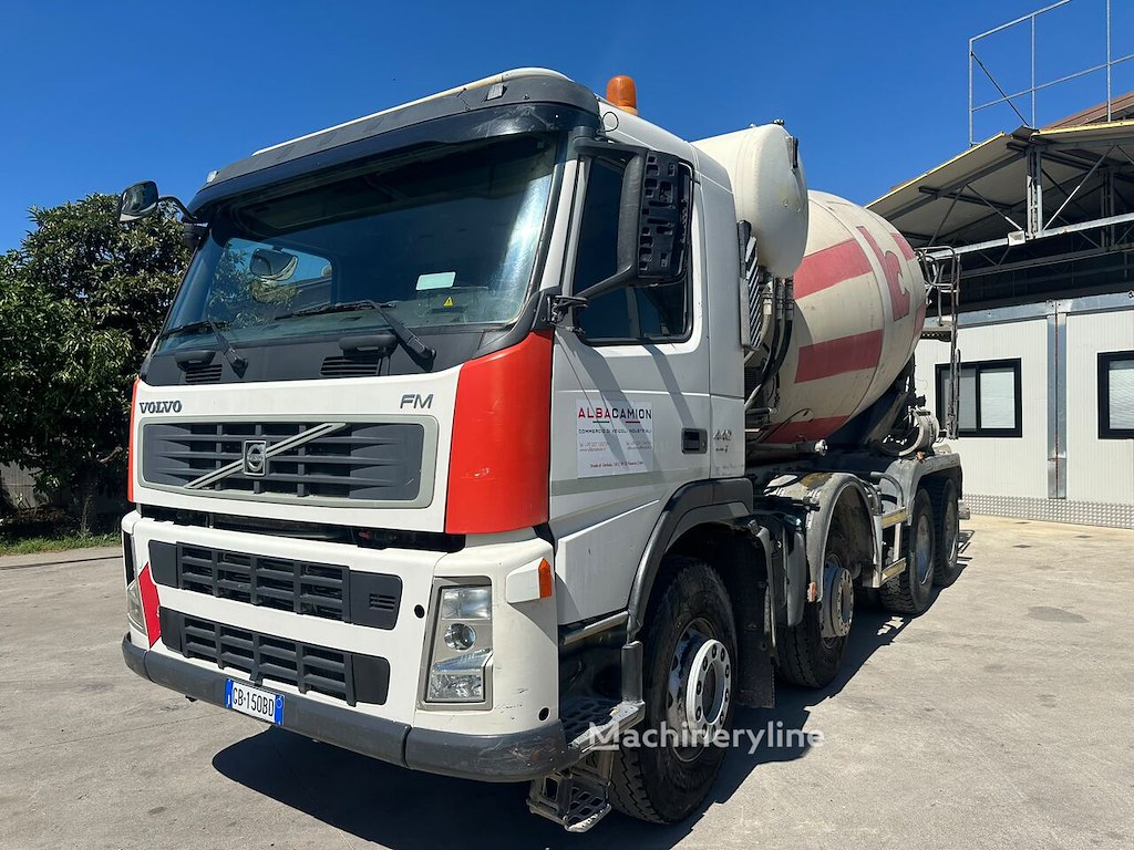 Volvo FM12 kamion s mešalicom za beton