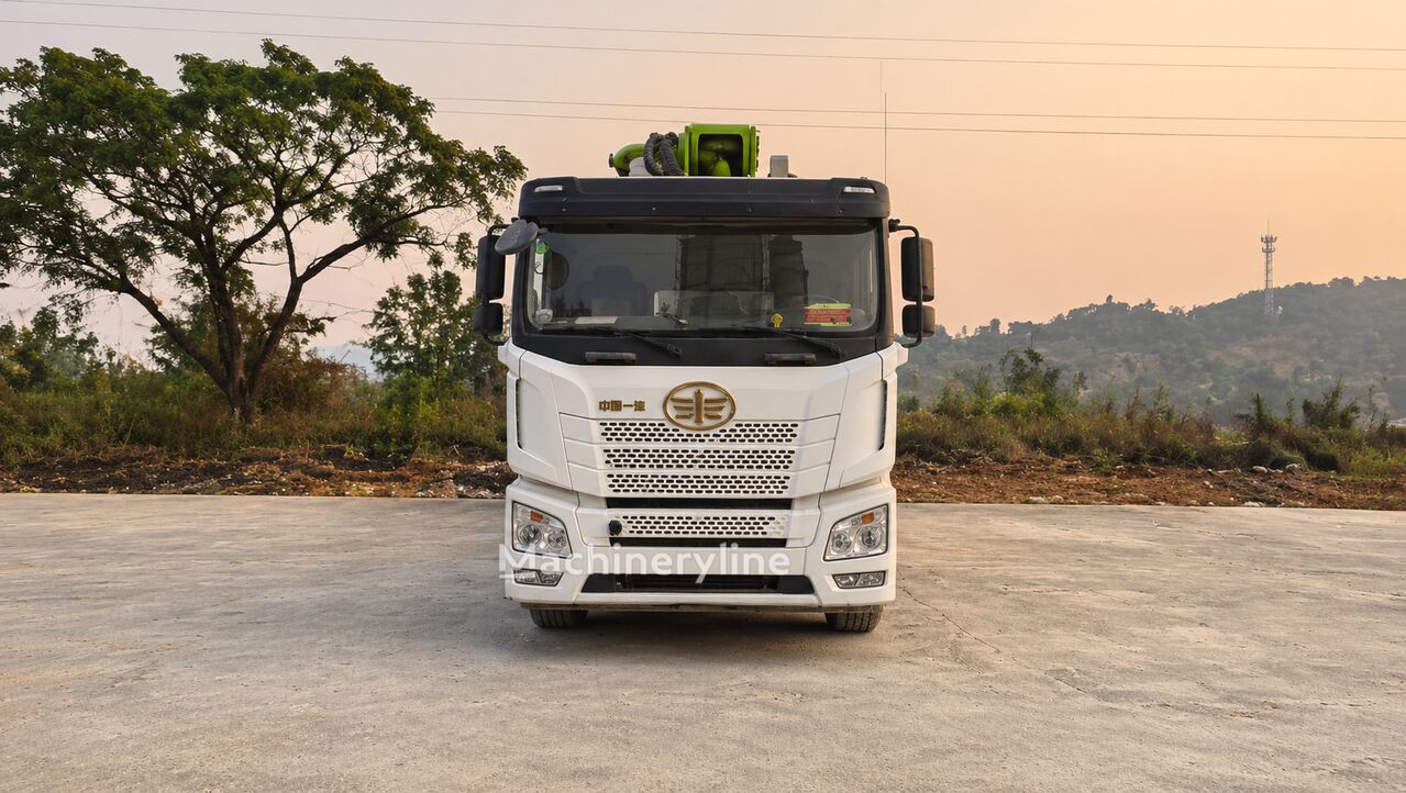 Zoomlion ZLJ5351THBJF na šasiji FAW pumpa za beton