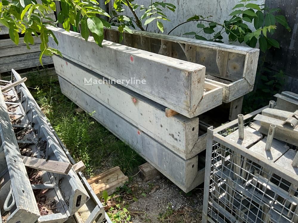 Prodaje se Steiger Onbekend skele na aukciji