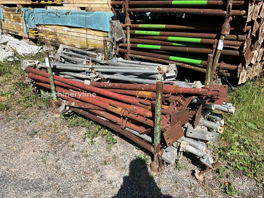 Prodaje se Steiger Onbekend skele na aukciji