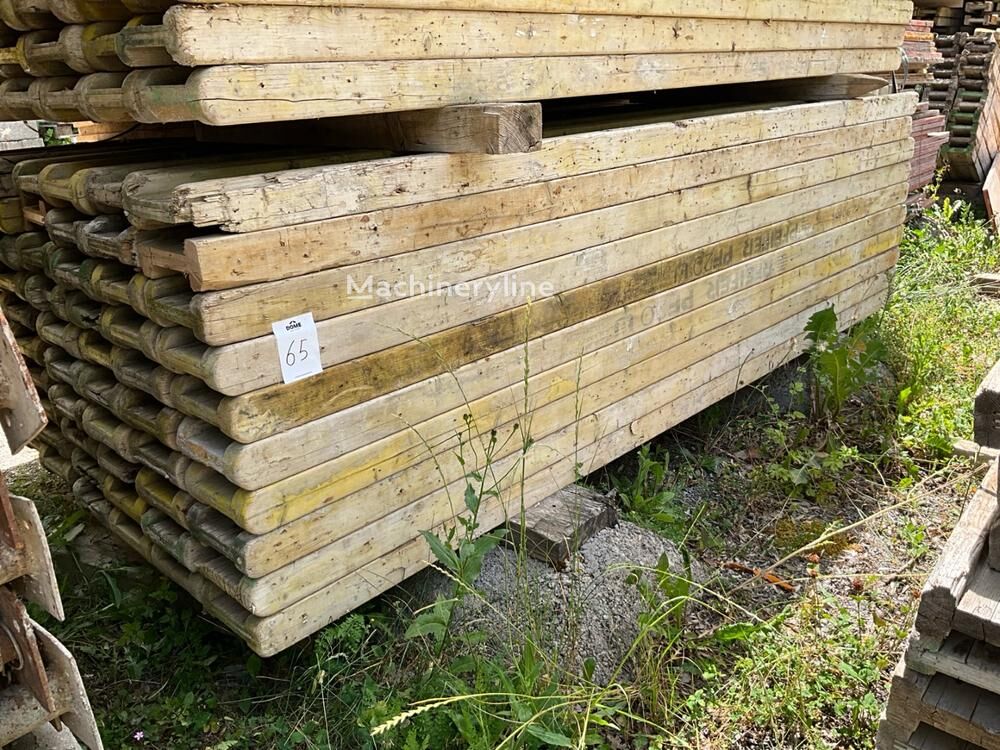 Prodaje se Steiger Onbekend skele na aukciji