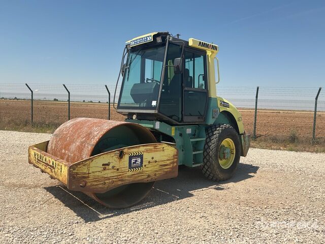 Prodaje se Ammann ASC70D kompaktor s jednim valjkom na aukciji