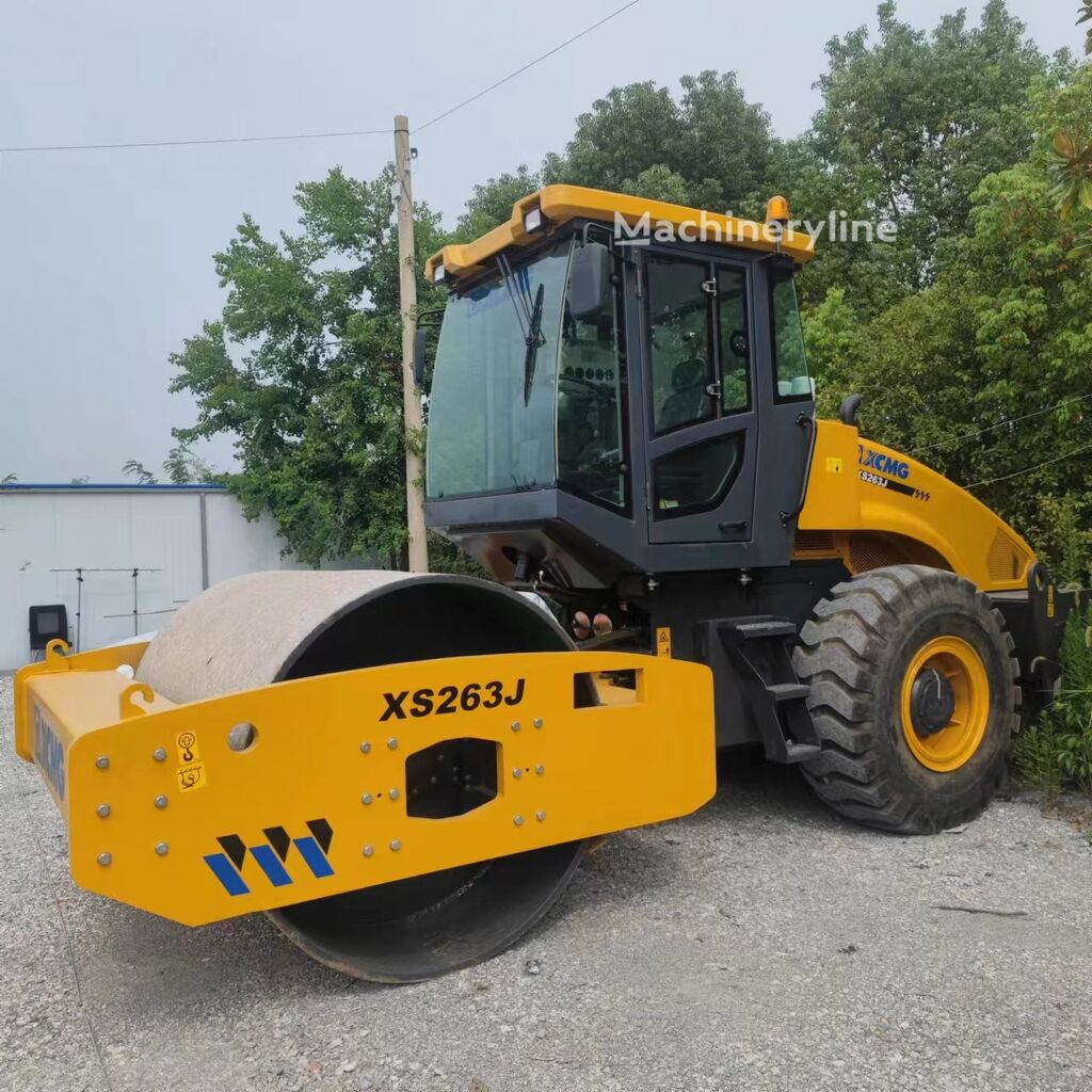 XCMG XS263J kompaktor s jednim valjkom