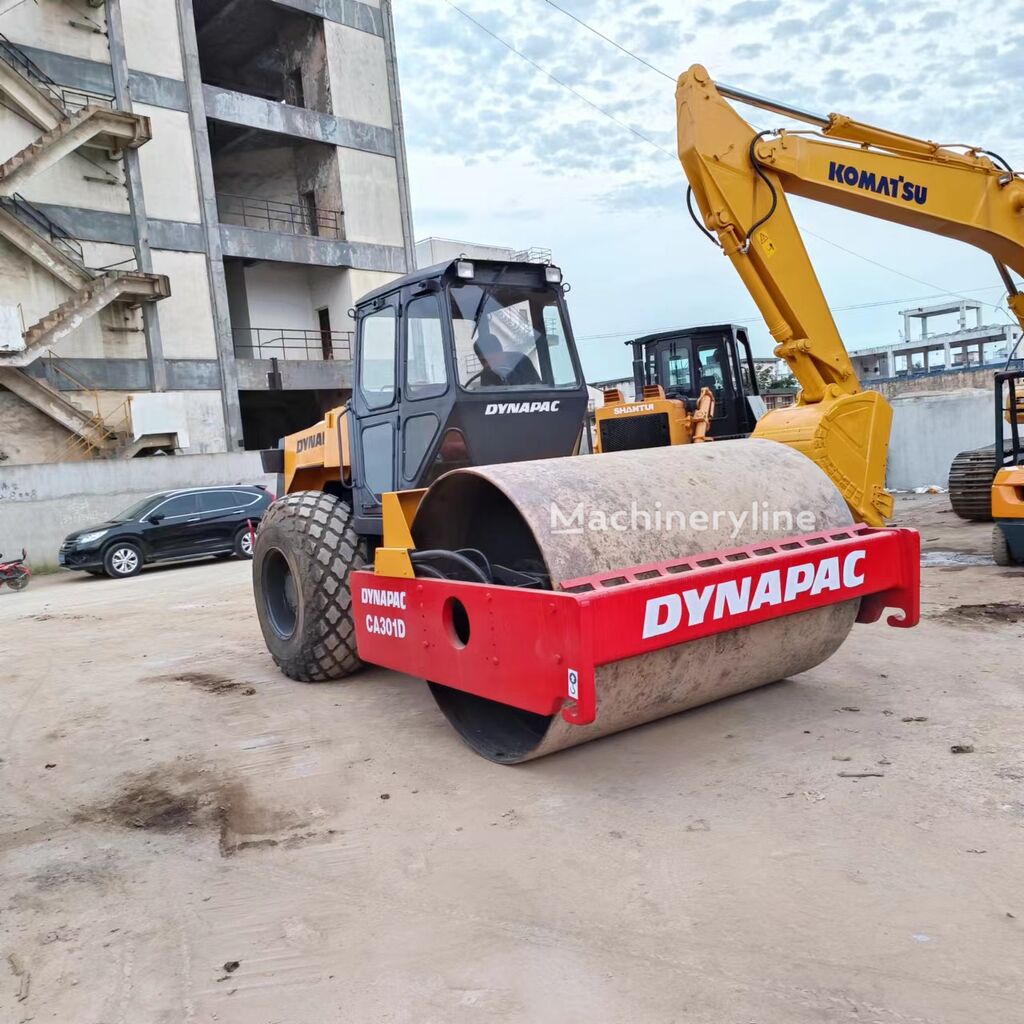 Dynapac CA301D kompaktor s jednim valjkom