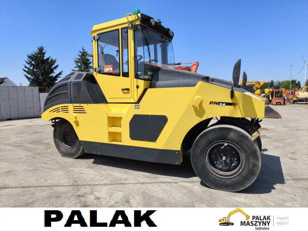 BOMAG Walec drogowy BW 24 RH GUMA-GUMA pneumatski valjak