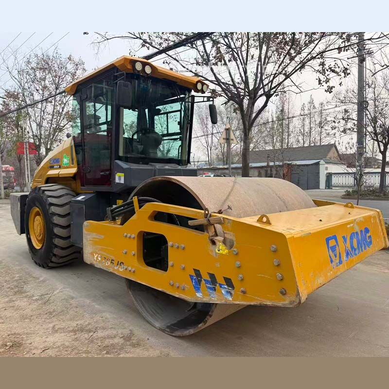 XCMG XS265JS kompaktor s jednim valjkom