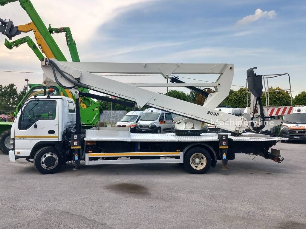 Isuzu auto dizalica s korpom