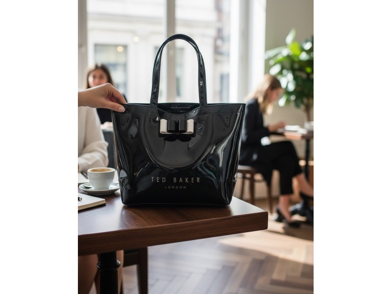 Ted Baker Icon PVC torba sa mašnom kao nova