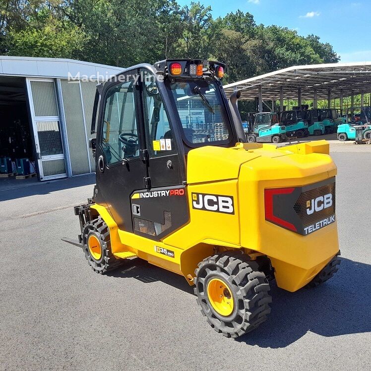 Novi JCB TLT35-26D teleskopski utovarivač