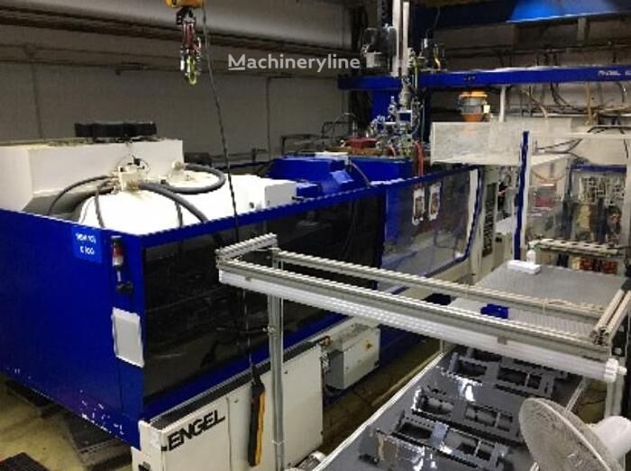 Engel ES 2550/500 HL - V mašina za brizganje plastike