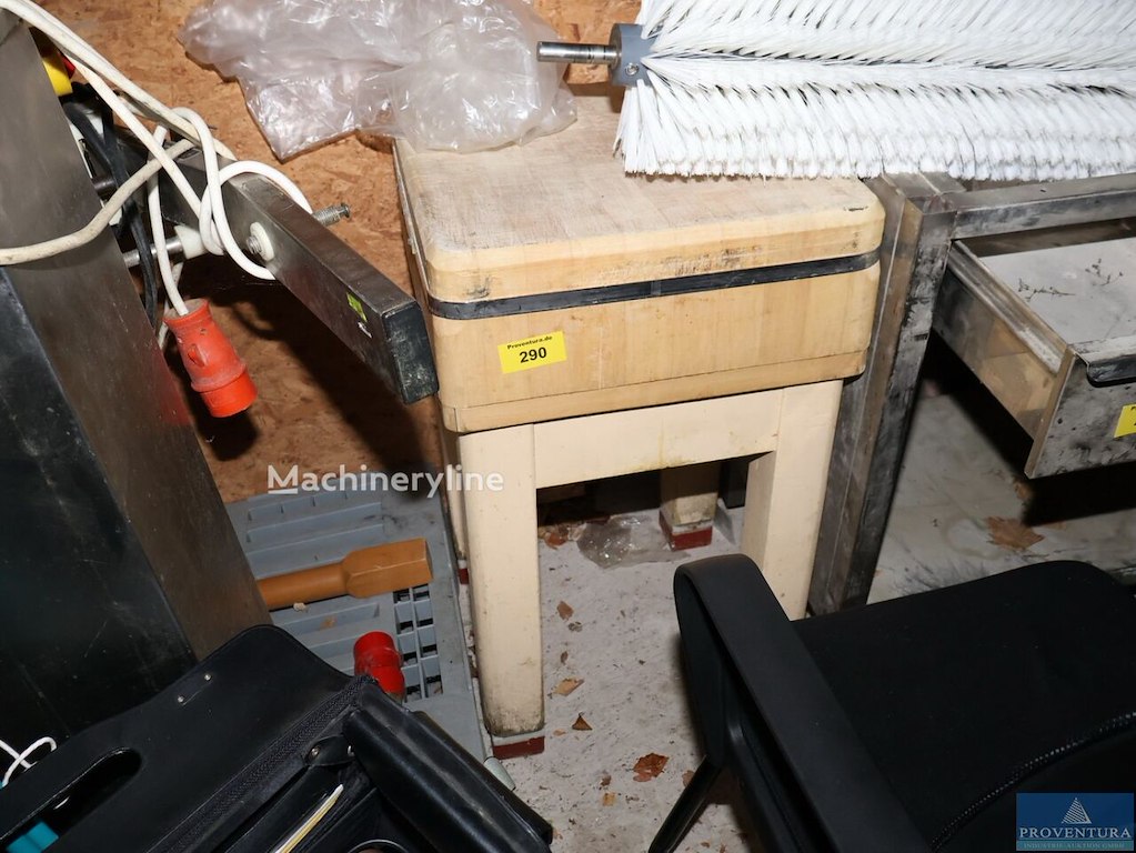 Prodaje se Hackklotz Holz kuhinjski pribor na aukciji