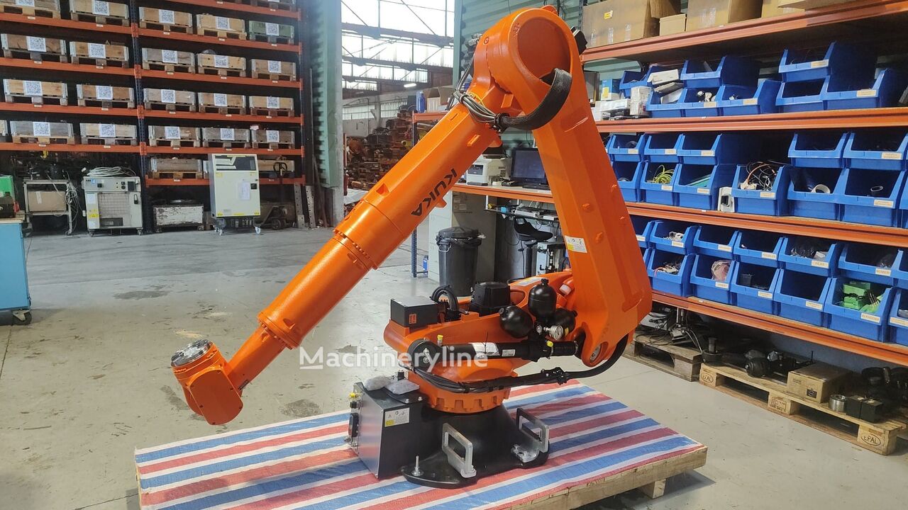 Novi KUKA KR120 R3900-2 K SHELF KR C5 industrijski robot
