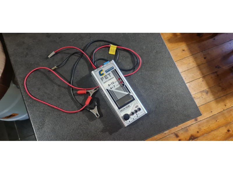 Conrad Electronic FET Quick Charger, brzi punjac.