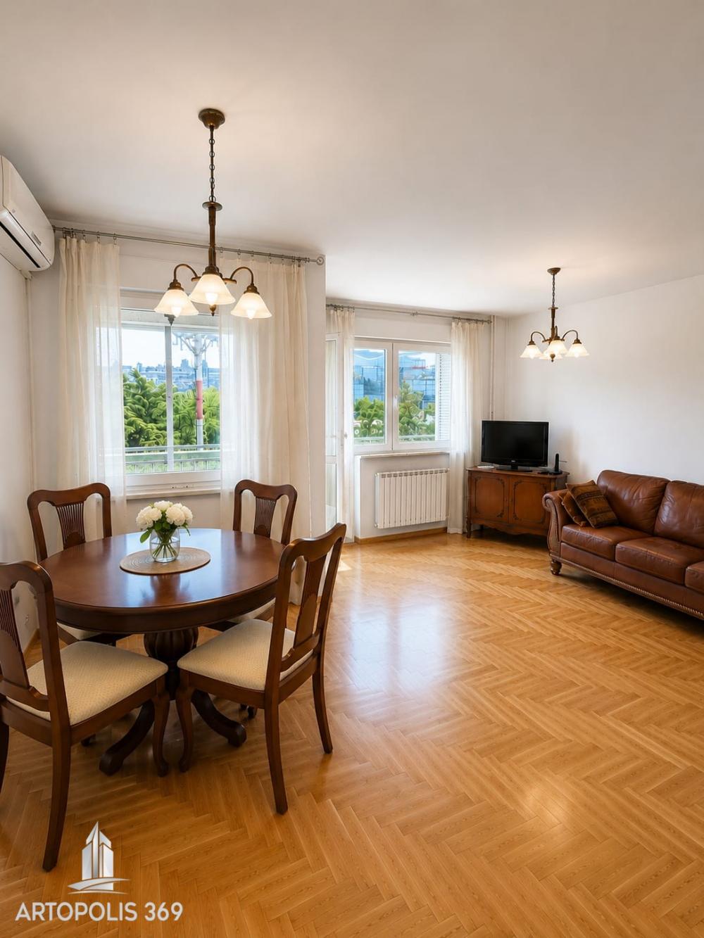 Sunčan, dvosoban, kod Arene, Blok 22 ID#1362
650 €