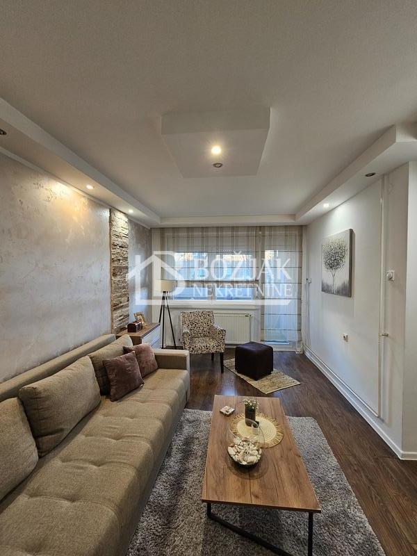 Dvosoban, namešten stan, Duvanika ID#2636
300 €
