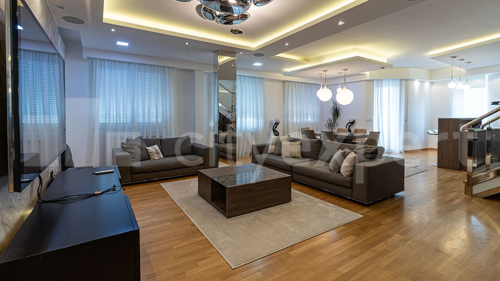 Stan za izdavanje BEZ PROVIZIJE: Troiposoban, 137m², Lazara Kujundžića, Čukarica - 3000€